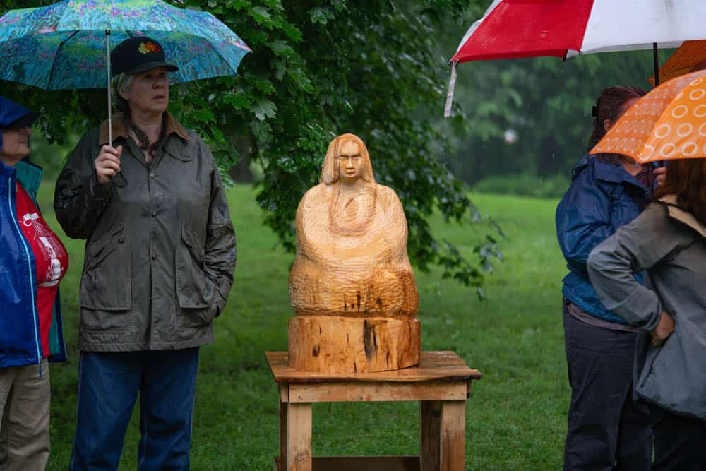 Linda Lou Metoxen - harrywhitehorse.com